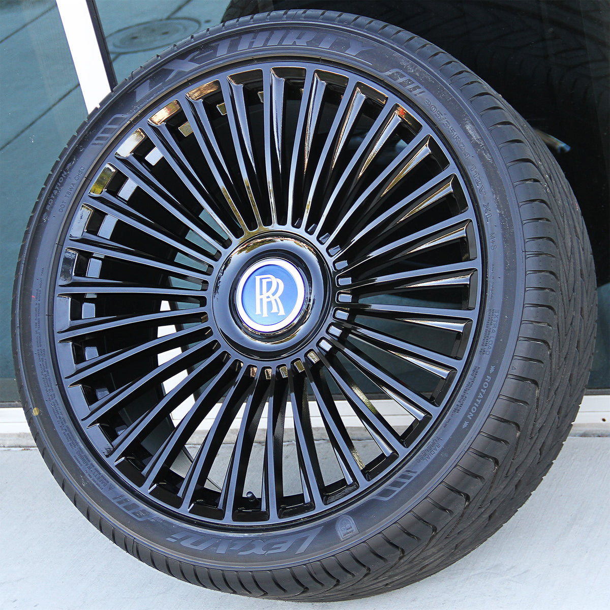 Rolls Royce Wheels FF02 24x10 5X120 Flow Forged Gloss Black fit Phanto ...